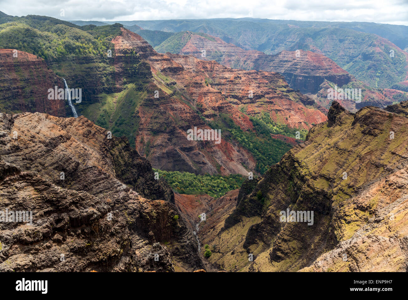 Ravine Hawaii High Resolution Stock Photography and Images - Alamy