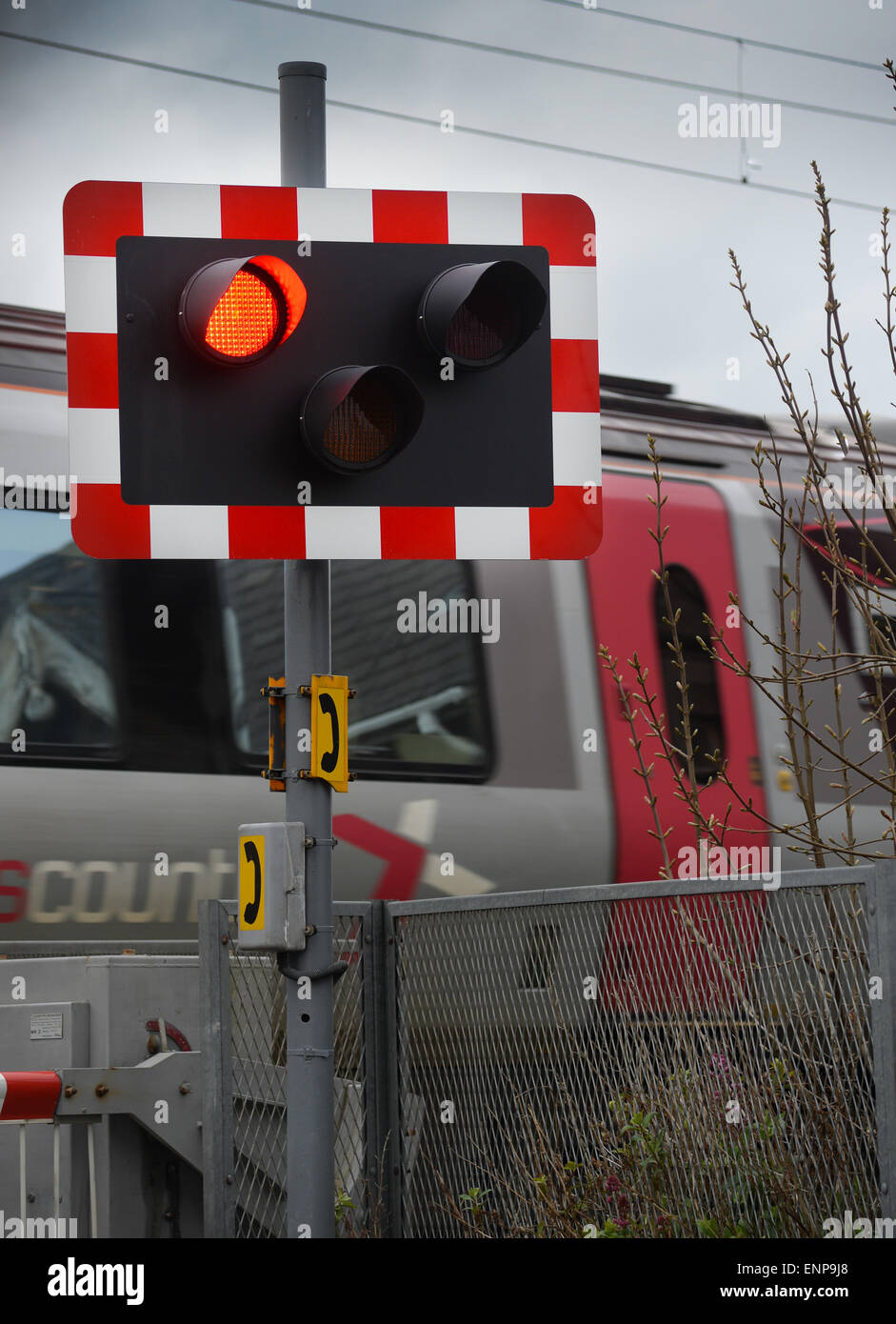 Level crossing lights hi-res stock photography and images - Alamy