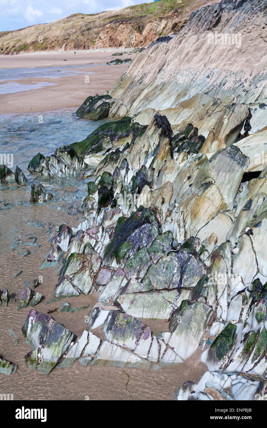 Dramatic scenery of beach and coastline at Whitesands Bay ...