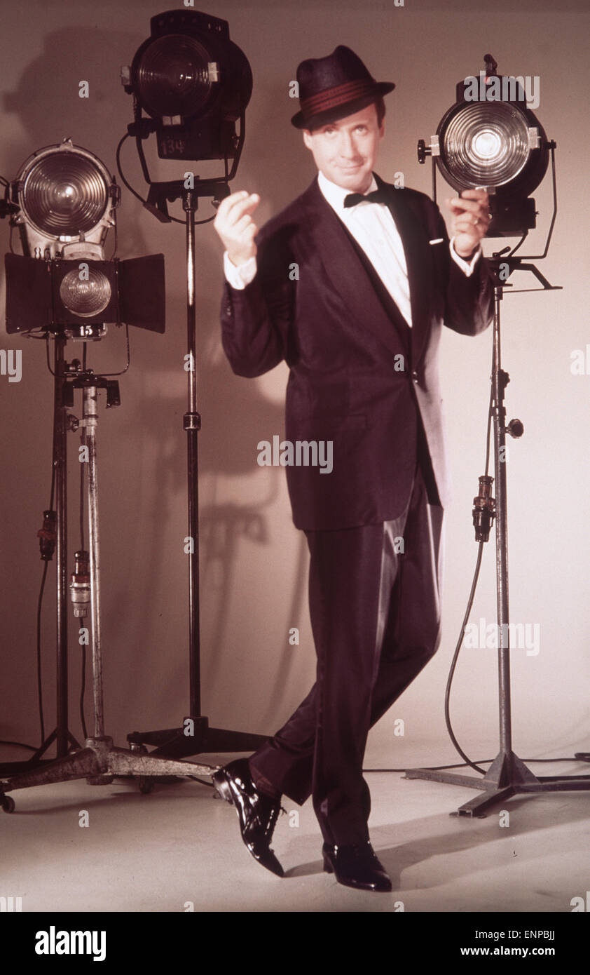 Schauspieler, Sänger und Entertainer Peter Alexander in einer ...