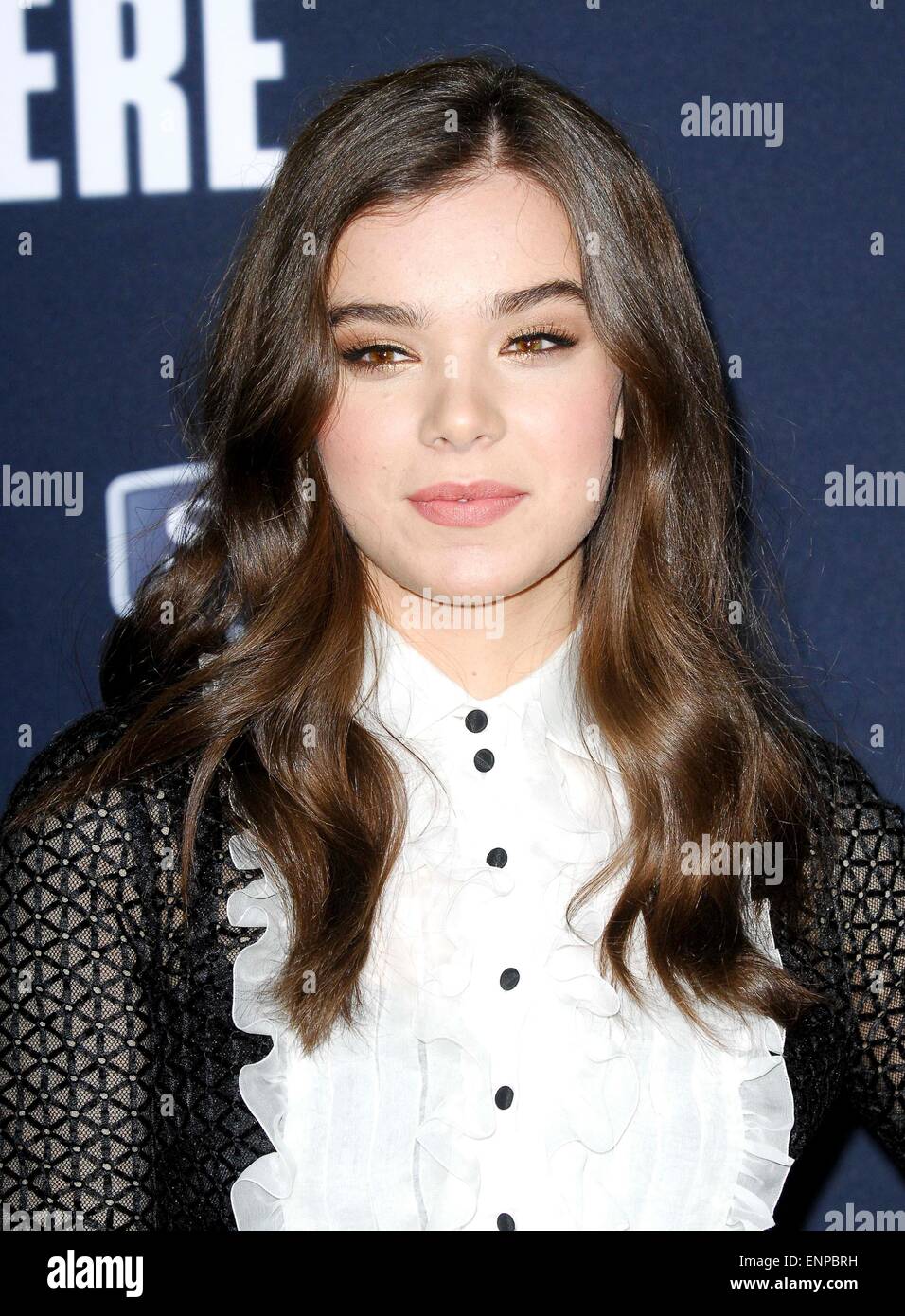 Hailee Steinfeld Pitch Perfect 2 World Premiere 08/05/2015 Los Angeles ...