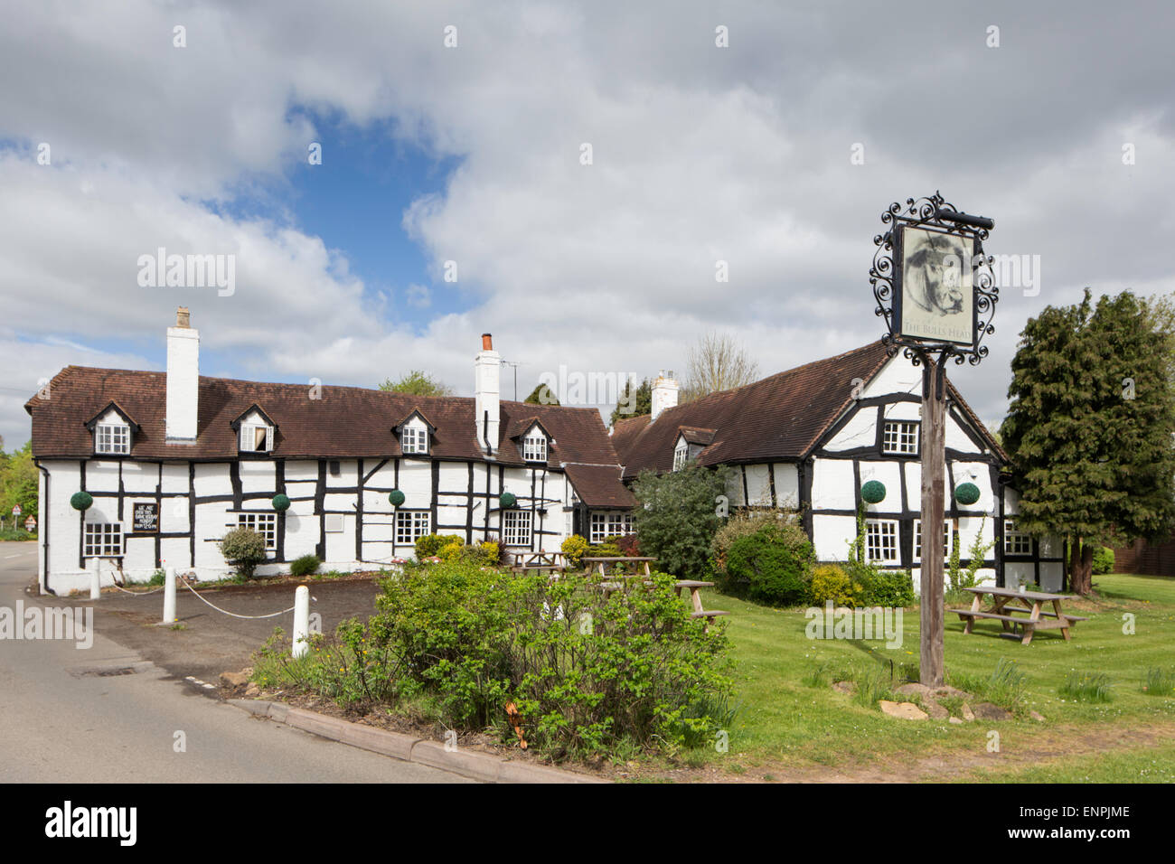 The Bulls Head, Wootton Wawen, Warwickshire, England, UK Stock Photo ...