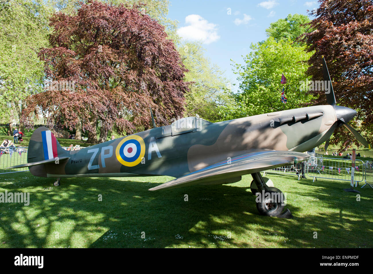 Spitfire plane at VE Day 70th Anniversary St James's Park London Stock ...