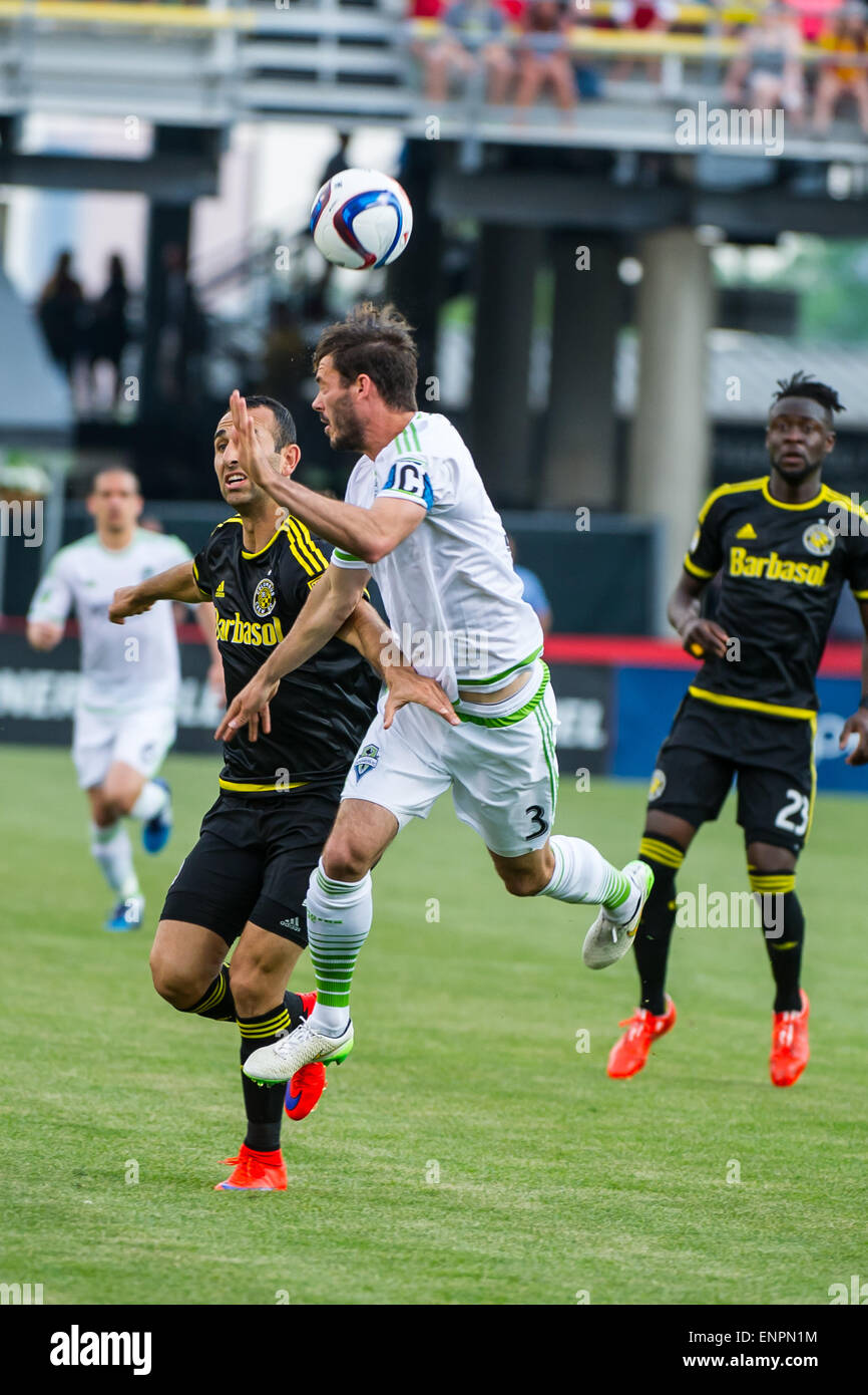 Columbus Crew SC forward Justin Meram (9) and Seattle Sounders FC ...