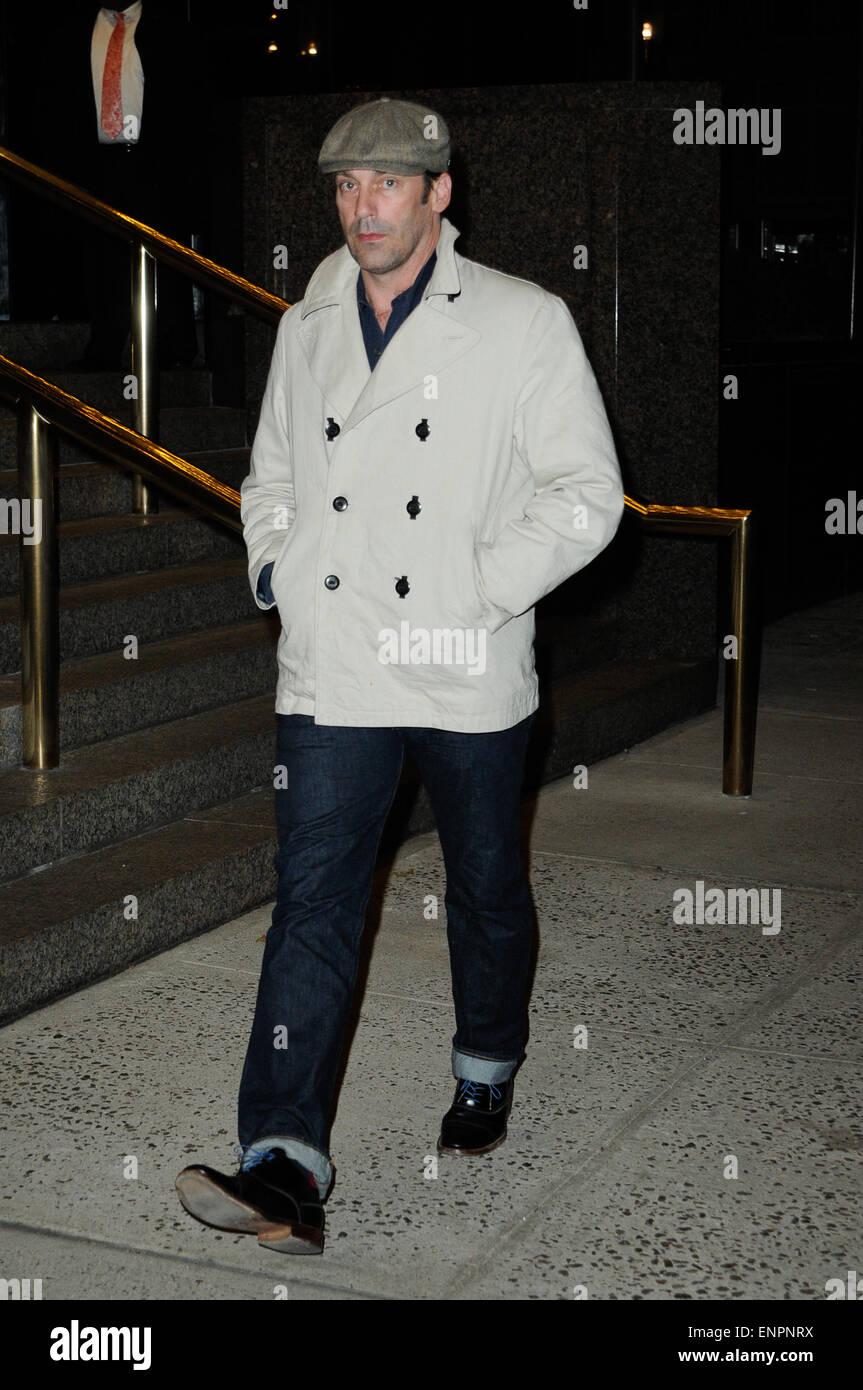'Mad Men' star Jon Hamm is dressed for fall in a pea coat and newsboy ...