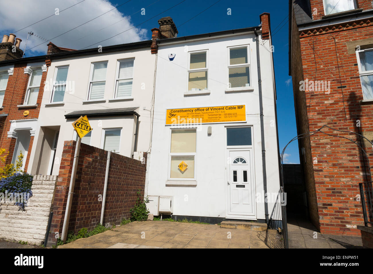 Constituency office general election hi-res stock photography and ...