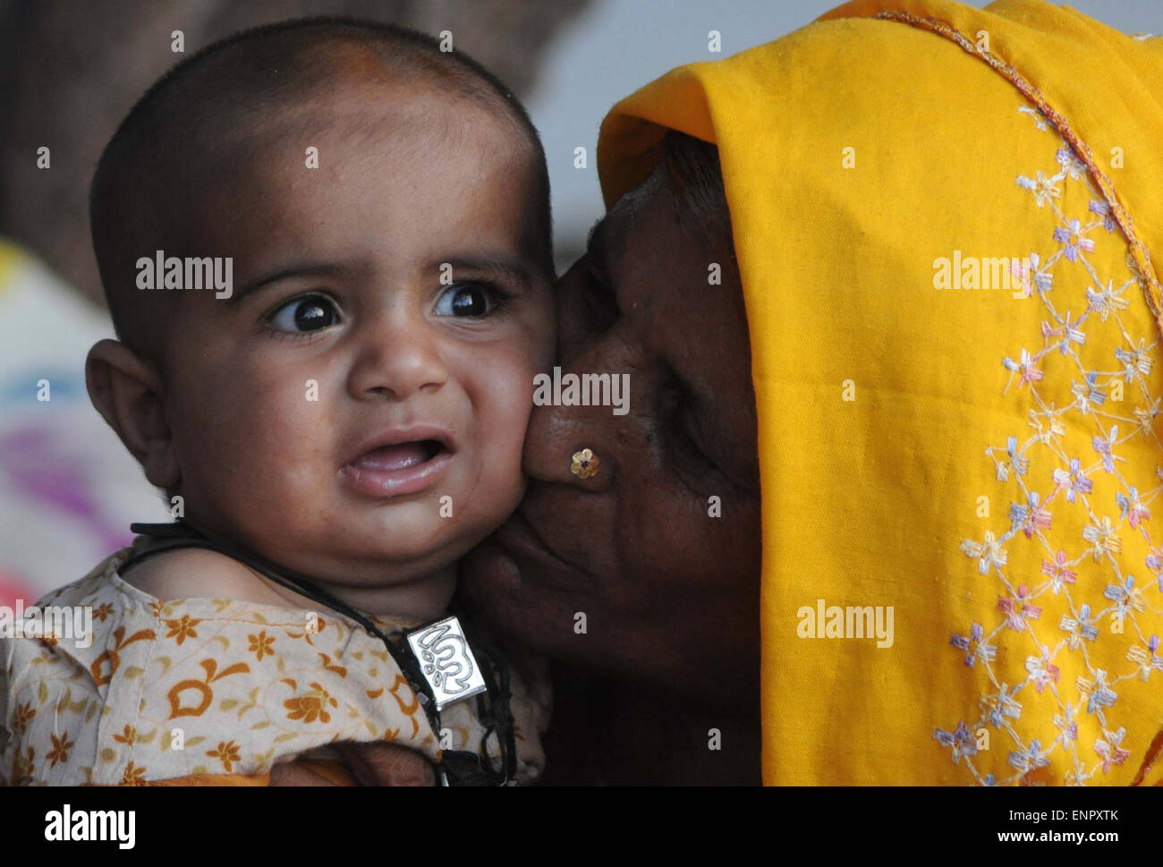 Pakistani mothers hi-res stock photography and images - Alamy