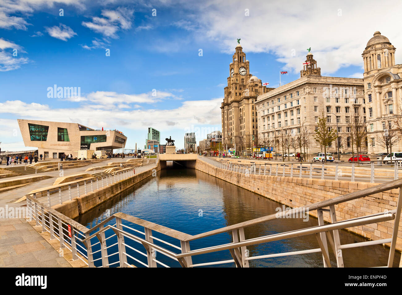 Liverpool famous buildings architecture hi-res stock photography and ...