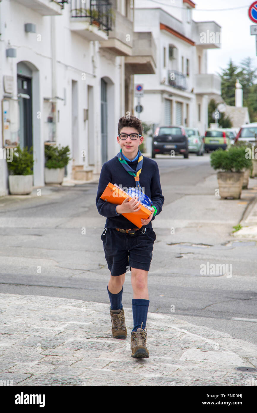 Unindentified boy on the street in Albertobello Stock Photo - Alamy