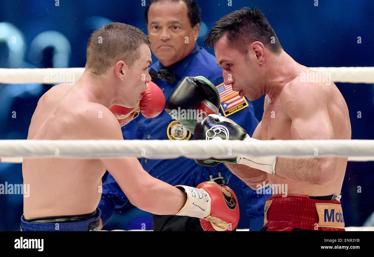 Frankfurt, Germany. 9th May, 2015. Professional boxers Felix Sturm (R ...