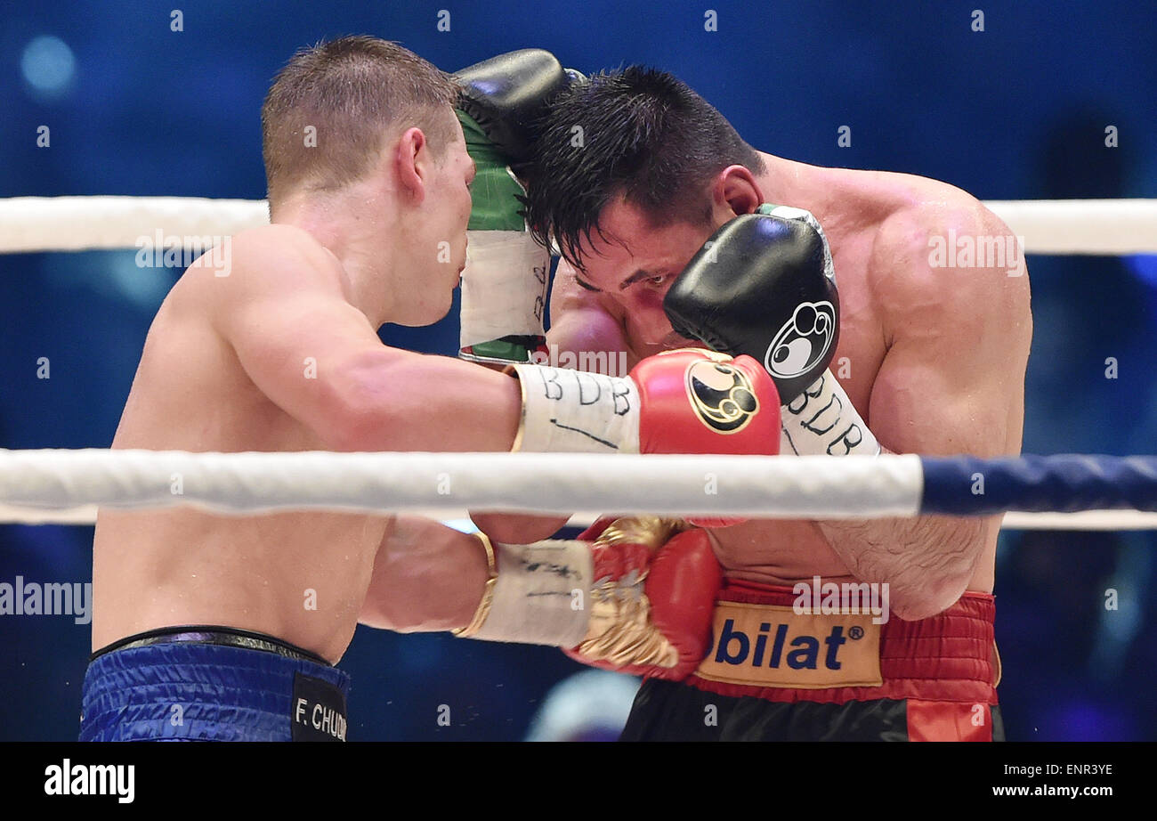 Frankfurt, Germany. 9th May, 2015. Professional boxers Felix Sturm (R ...