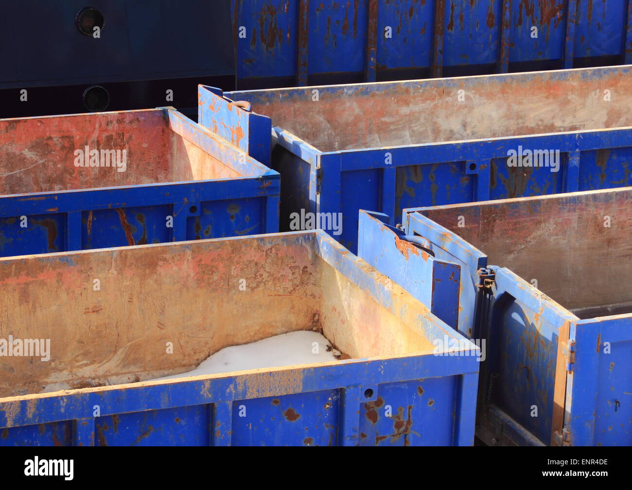 Empty container containers hi-res stock photography and images - Alamy