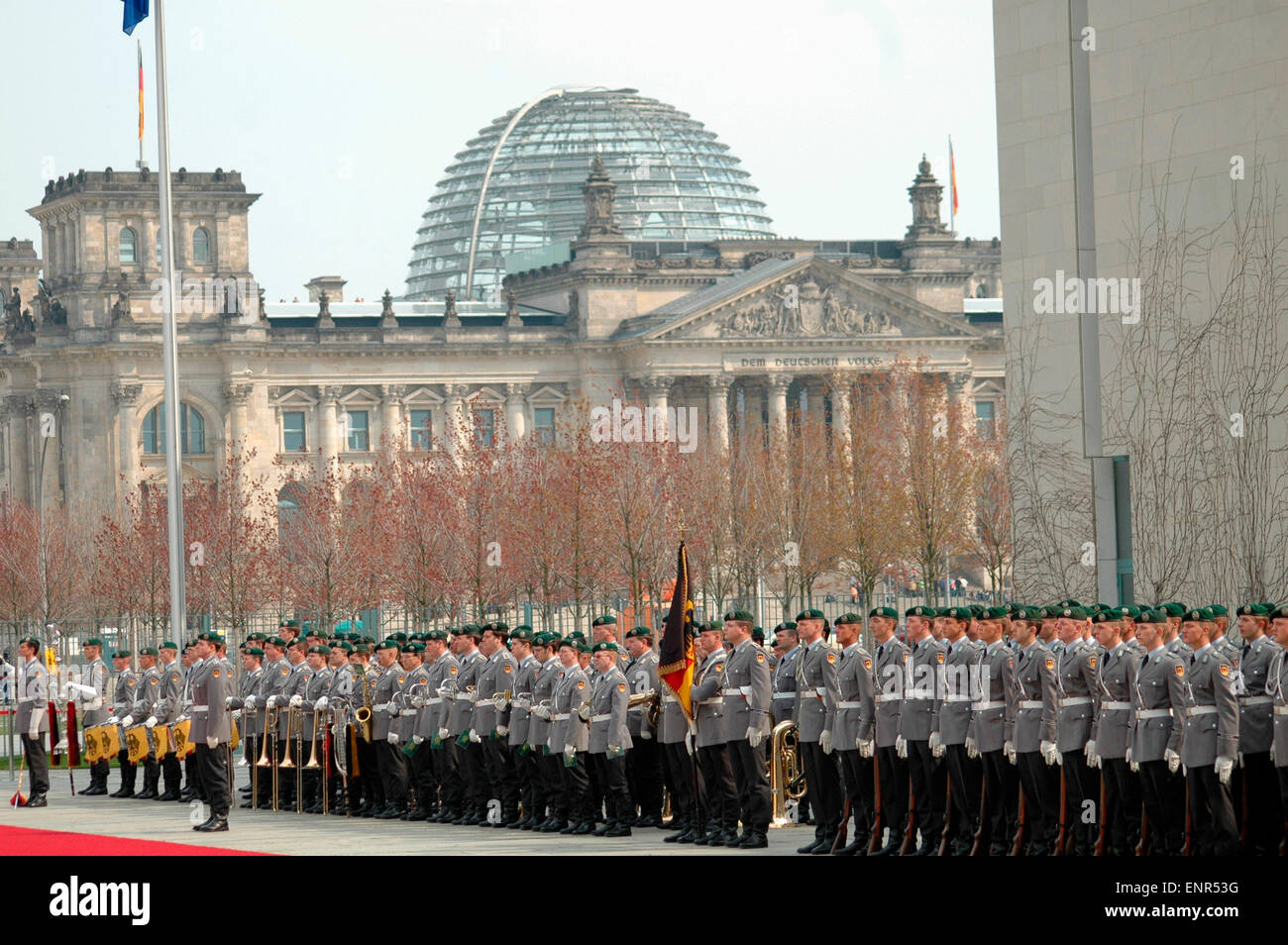 Bundeswehr soldiers berlin germany hi-res stock photography and images ...