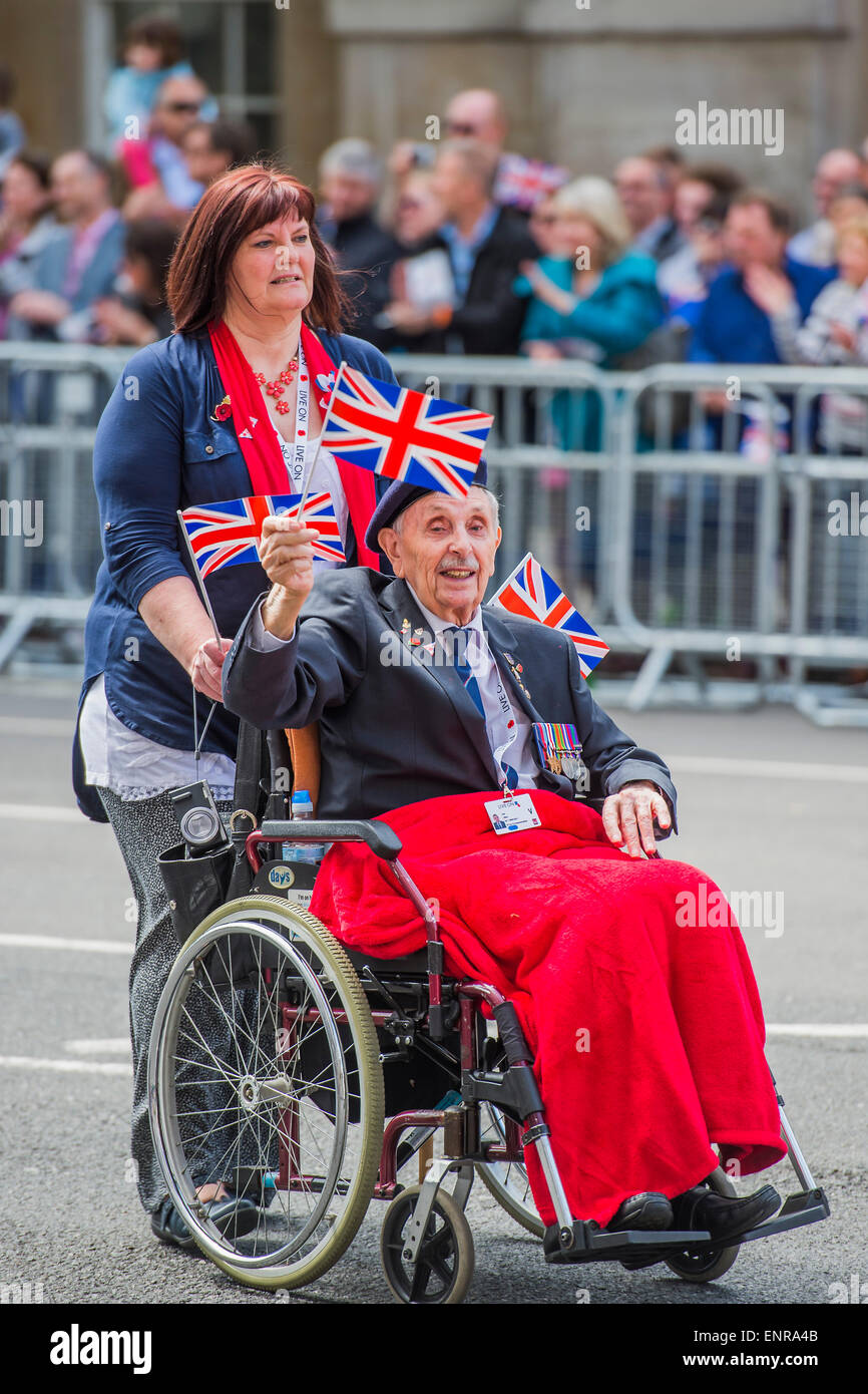 Europe ww2 crowd hi-res stock photography and images - Alamy
