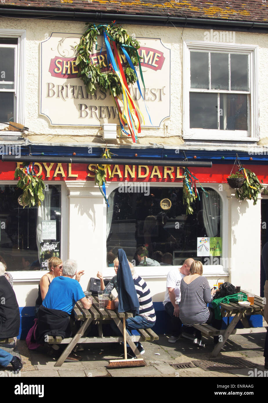 Pub culture country and its people hi-res stock photography and images ...