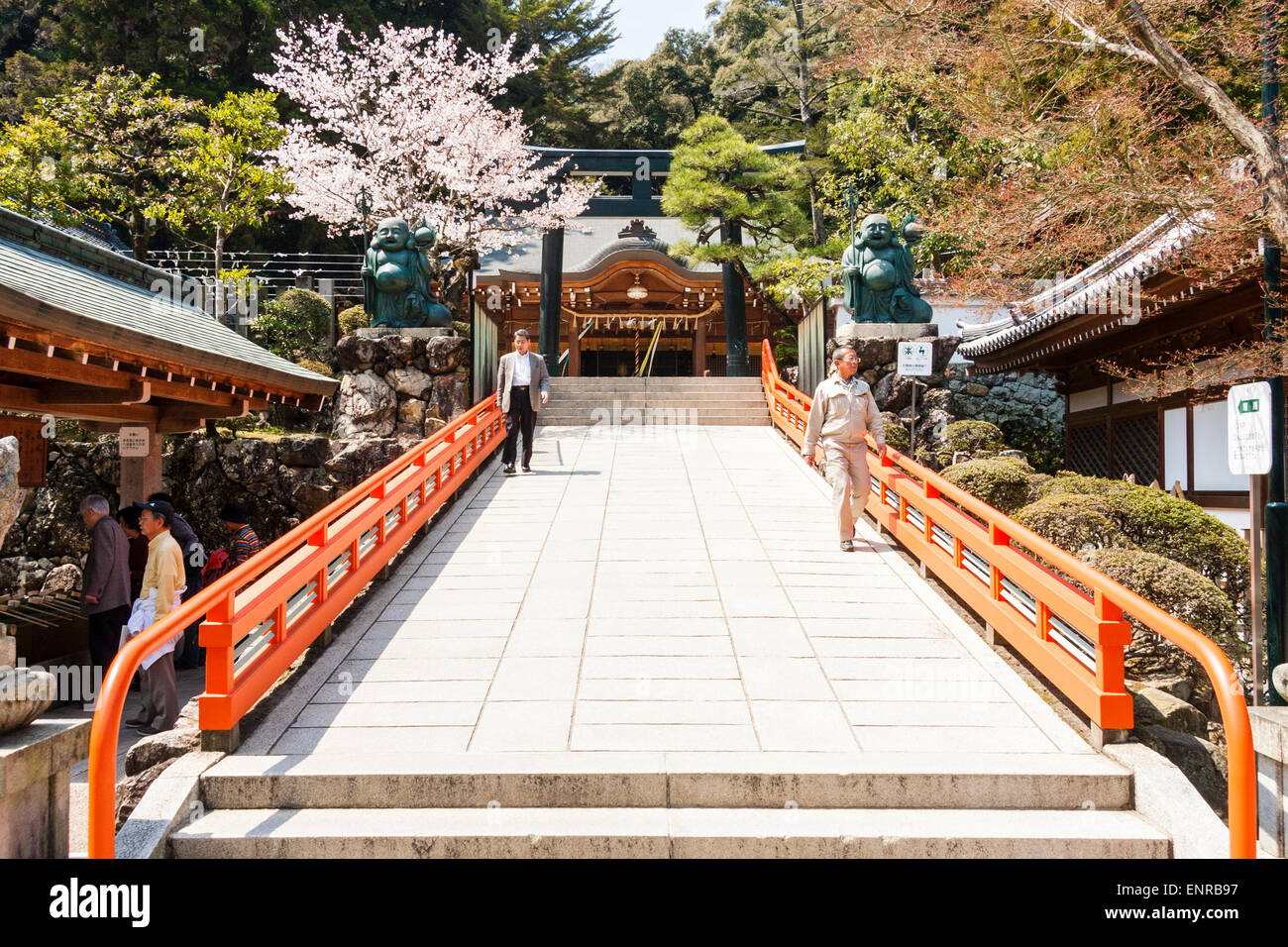 The Kiyoshikōjin Seichō-ji temple, shrine at Takarazuka, Japan. Large ...