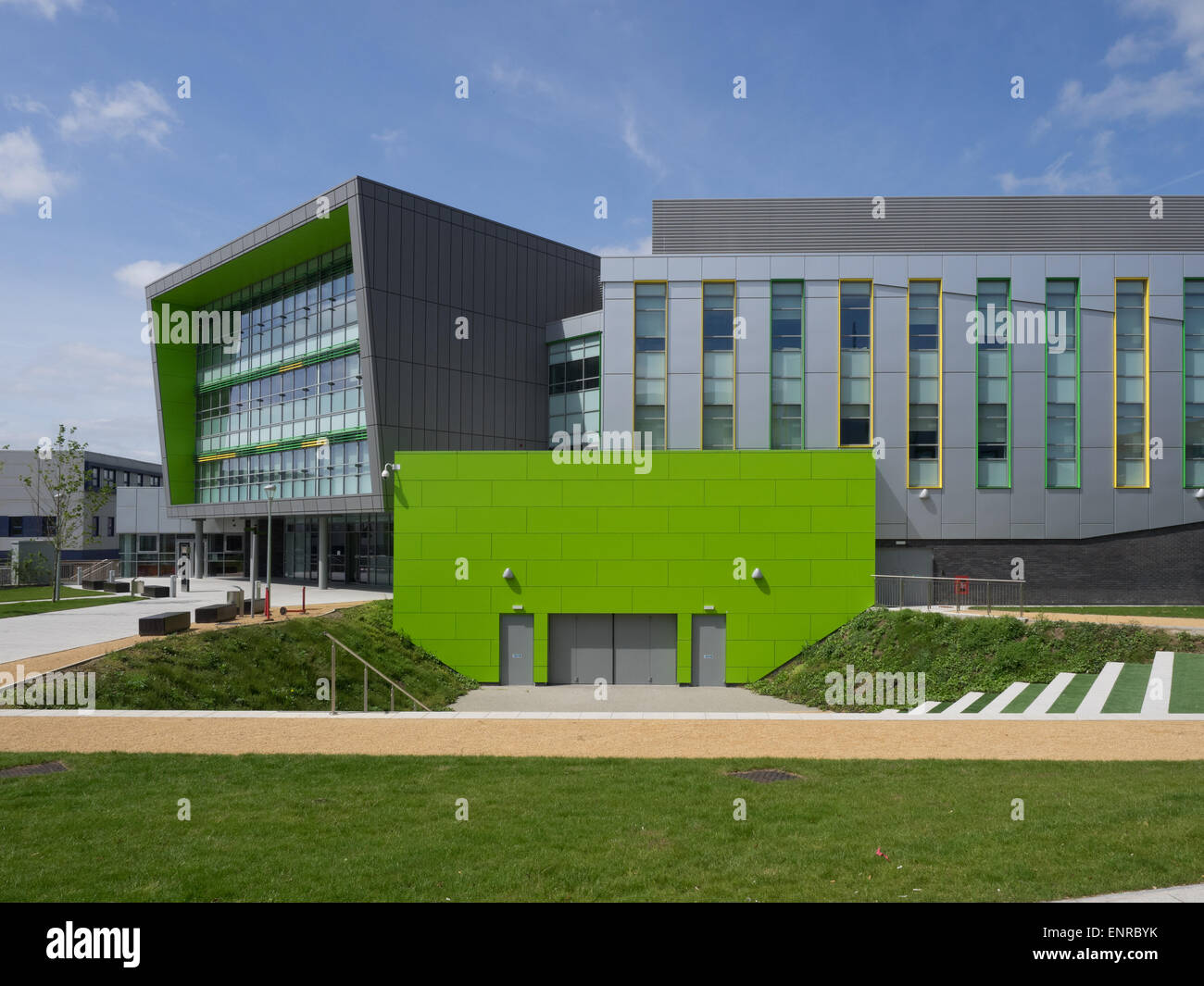 South essex college campus building hi-res stock photography and images ...