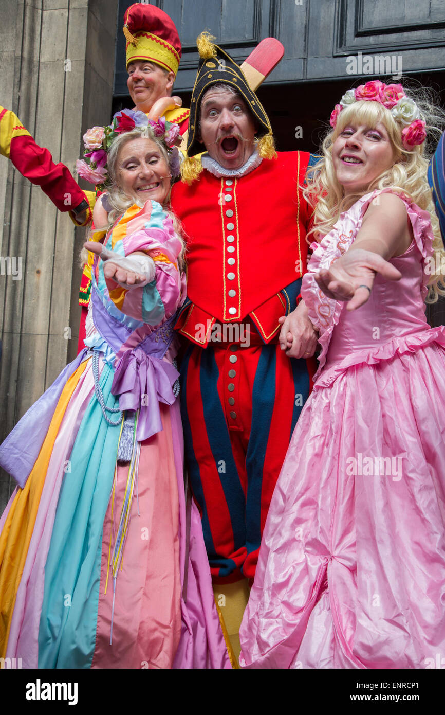 Covent garden may fayre and puppet festival hi-res stock photography ...