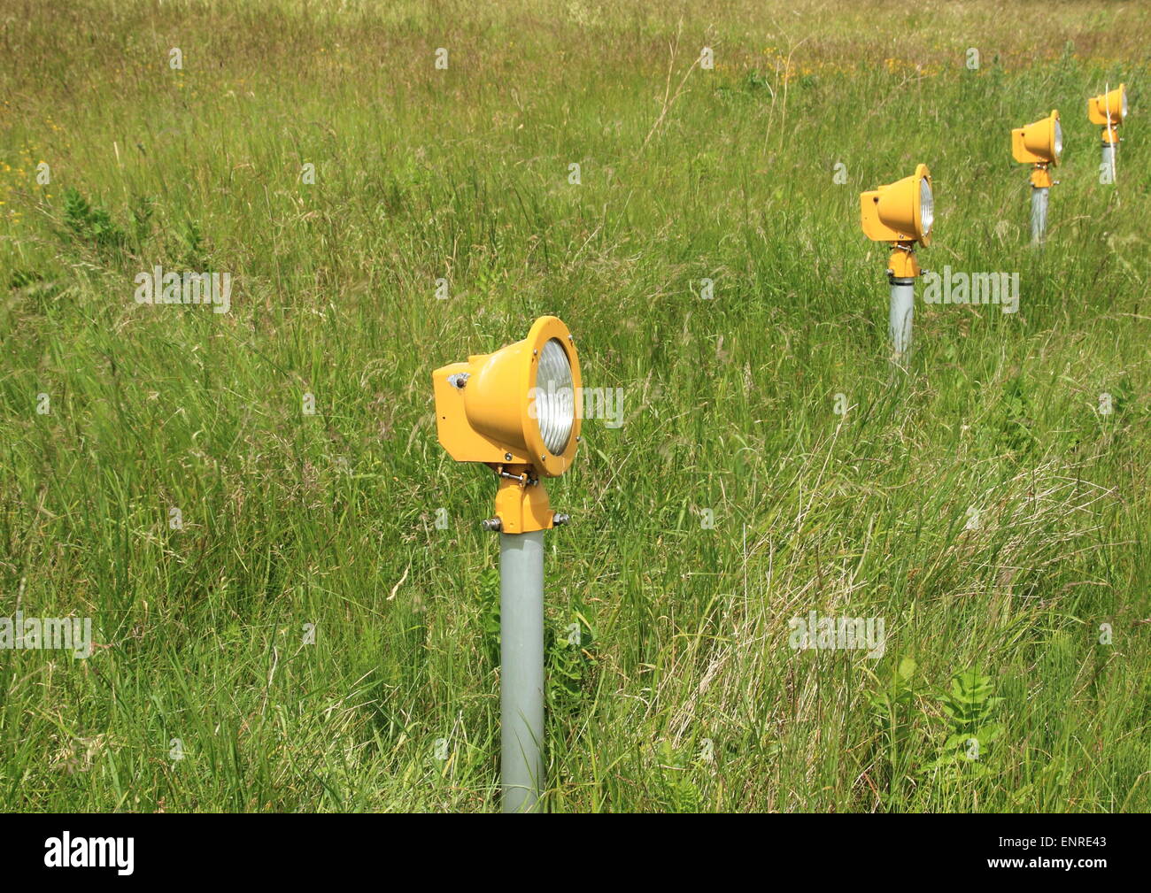 Horizontal line hi-res stock photography and images - Alamy