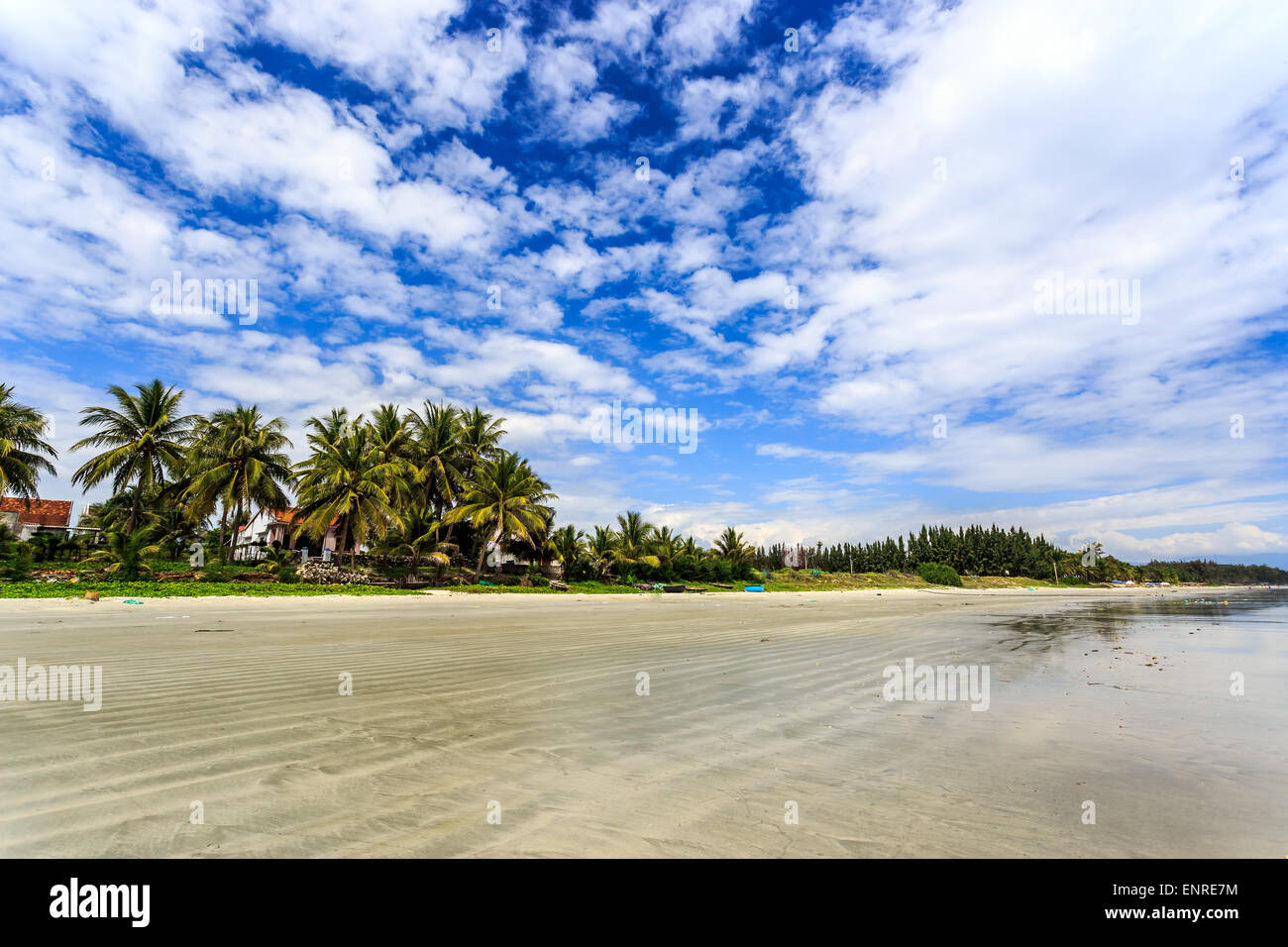 Doc Let beach At Morning, Nha Trang central Vietnam Stock Photo - Alamy