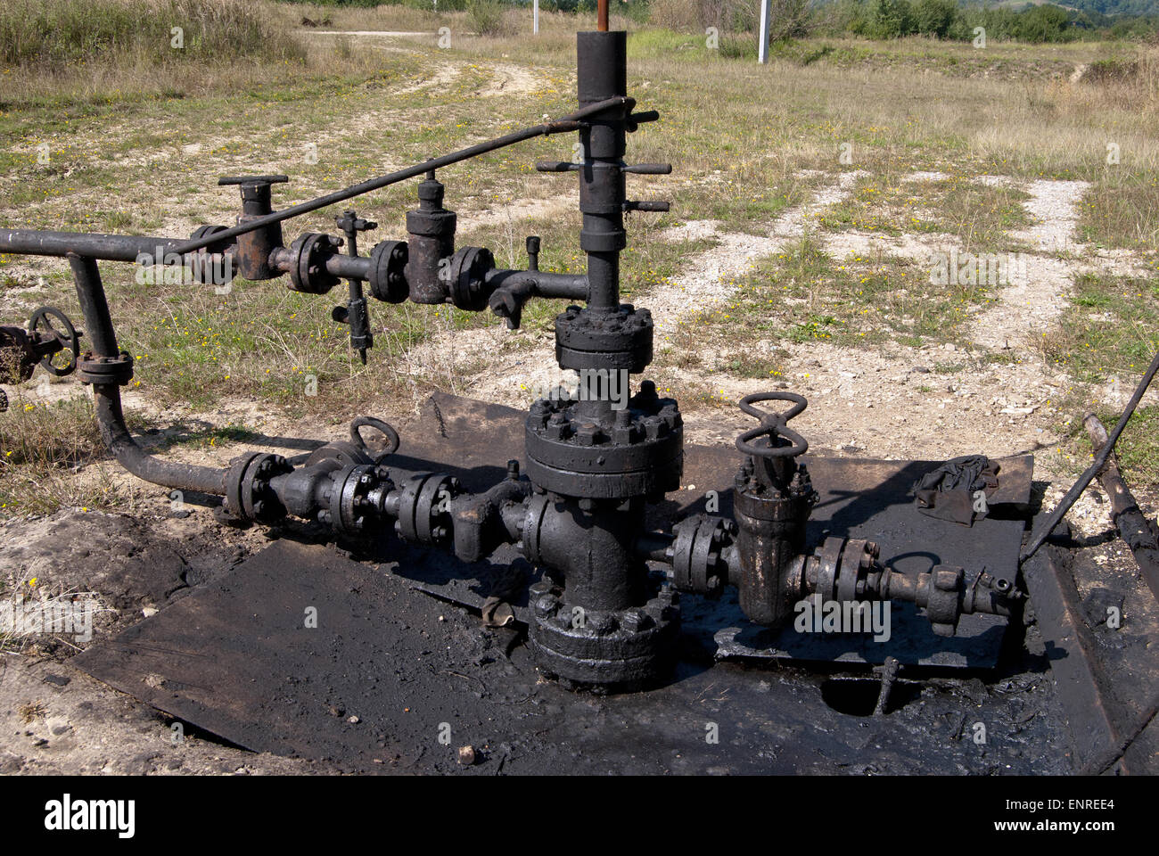 Crude oil drilling hi-res stock photography and images - Alamy