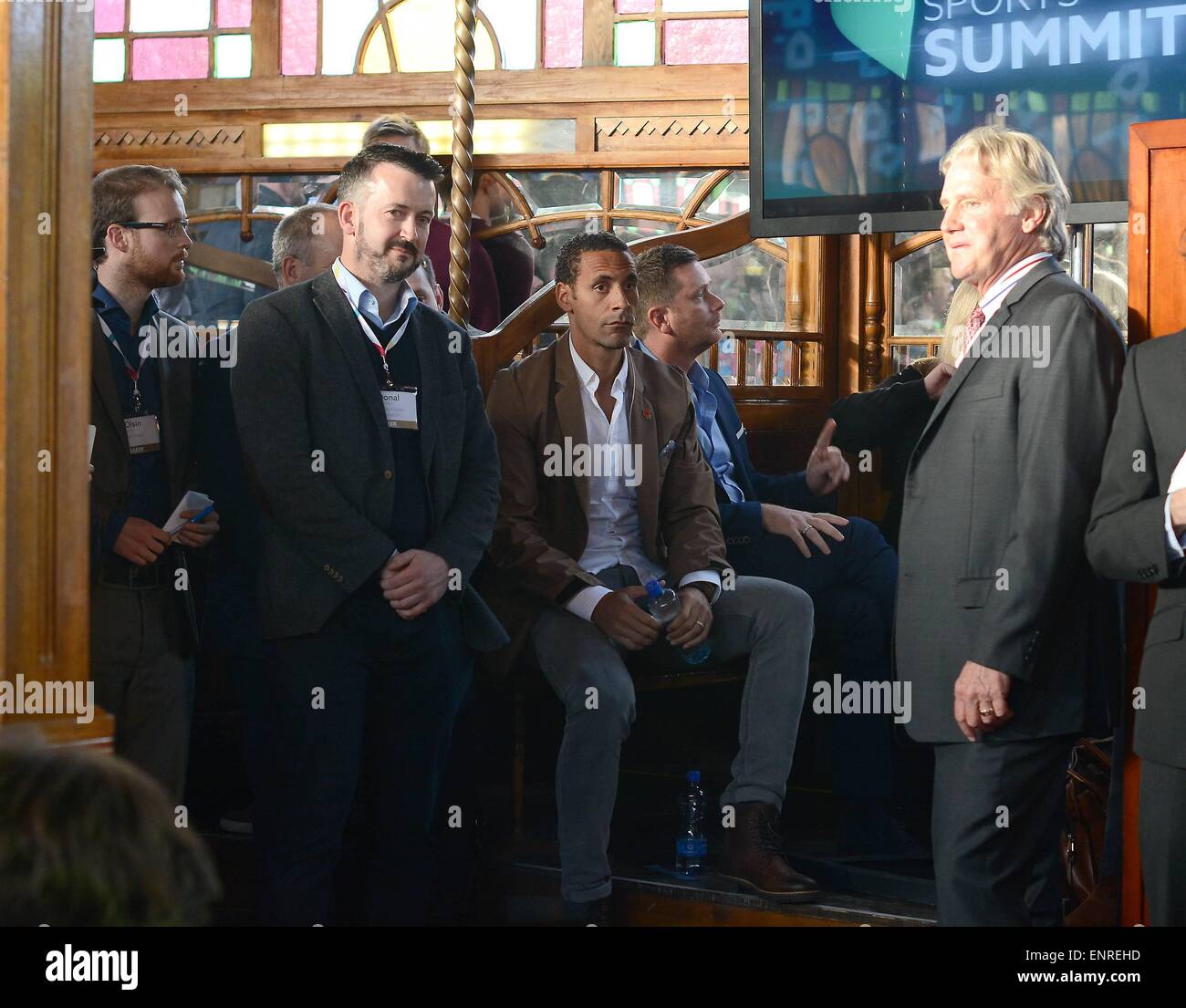 Man V Food Richman High Resolution Stock Photography and Images - Alamy