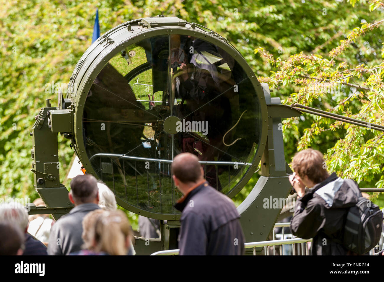 Ww2 searchlight hi-res stock photography and images - Alamy