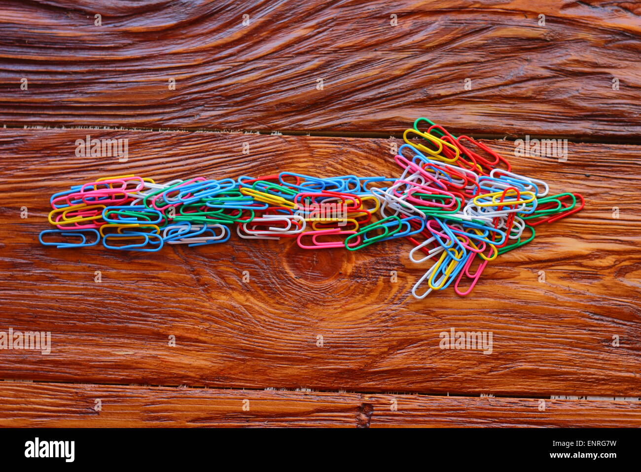 Paperclip arrow hi-res stock photography and images - Alamy
