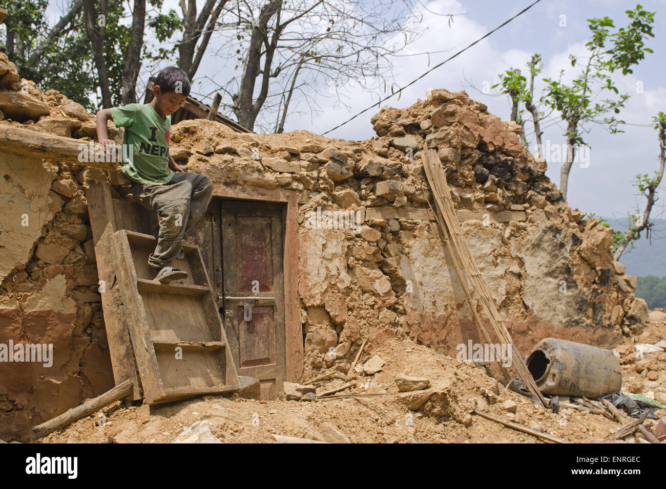 Collapsed stairs hi-res stock photography and images - Alamy