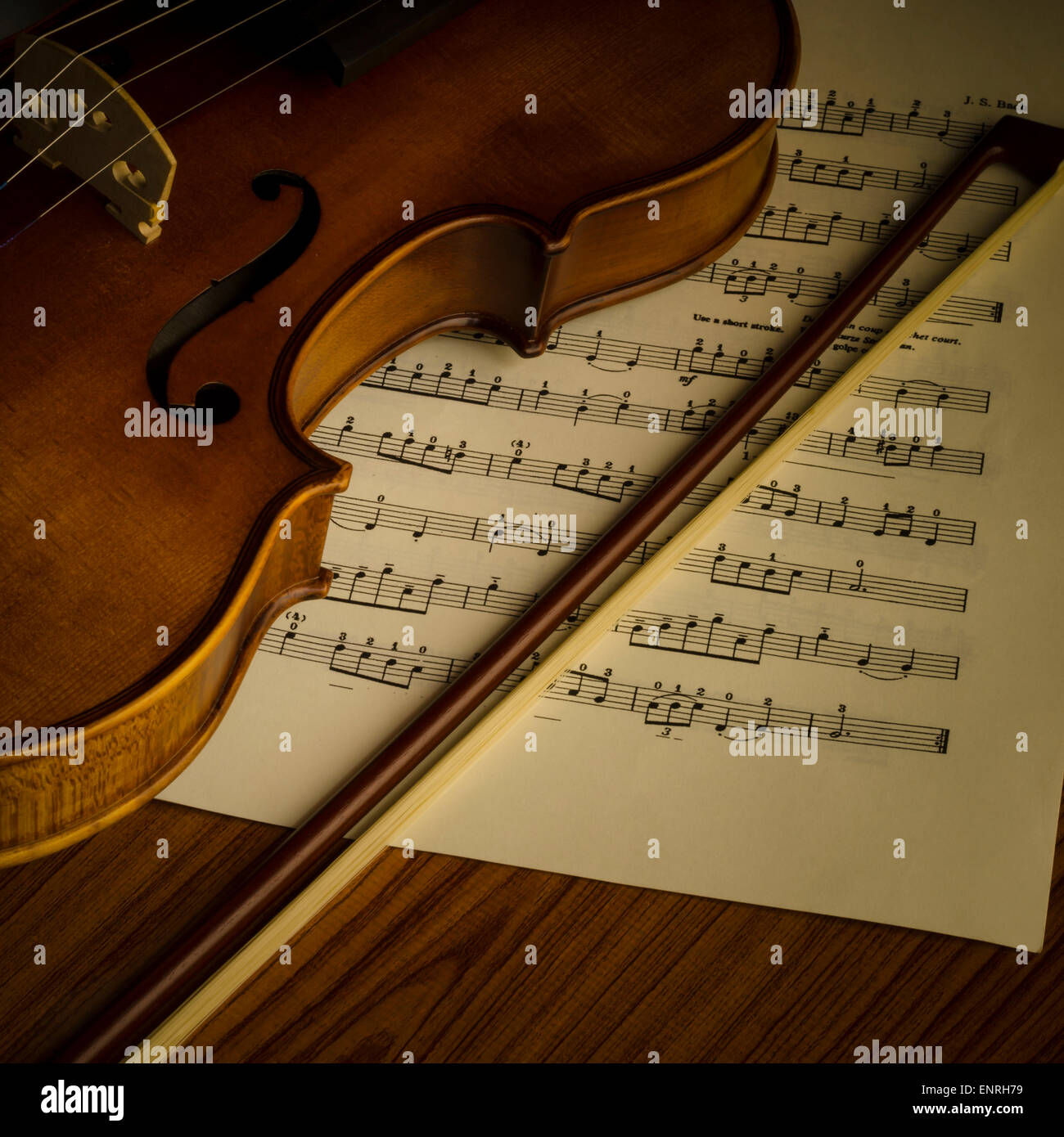 Time practice violin hi-res stock photography and images - Alamy