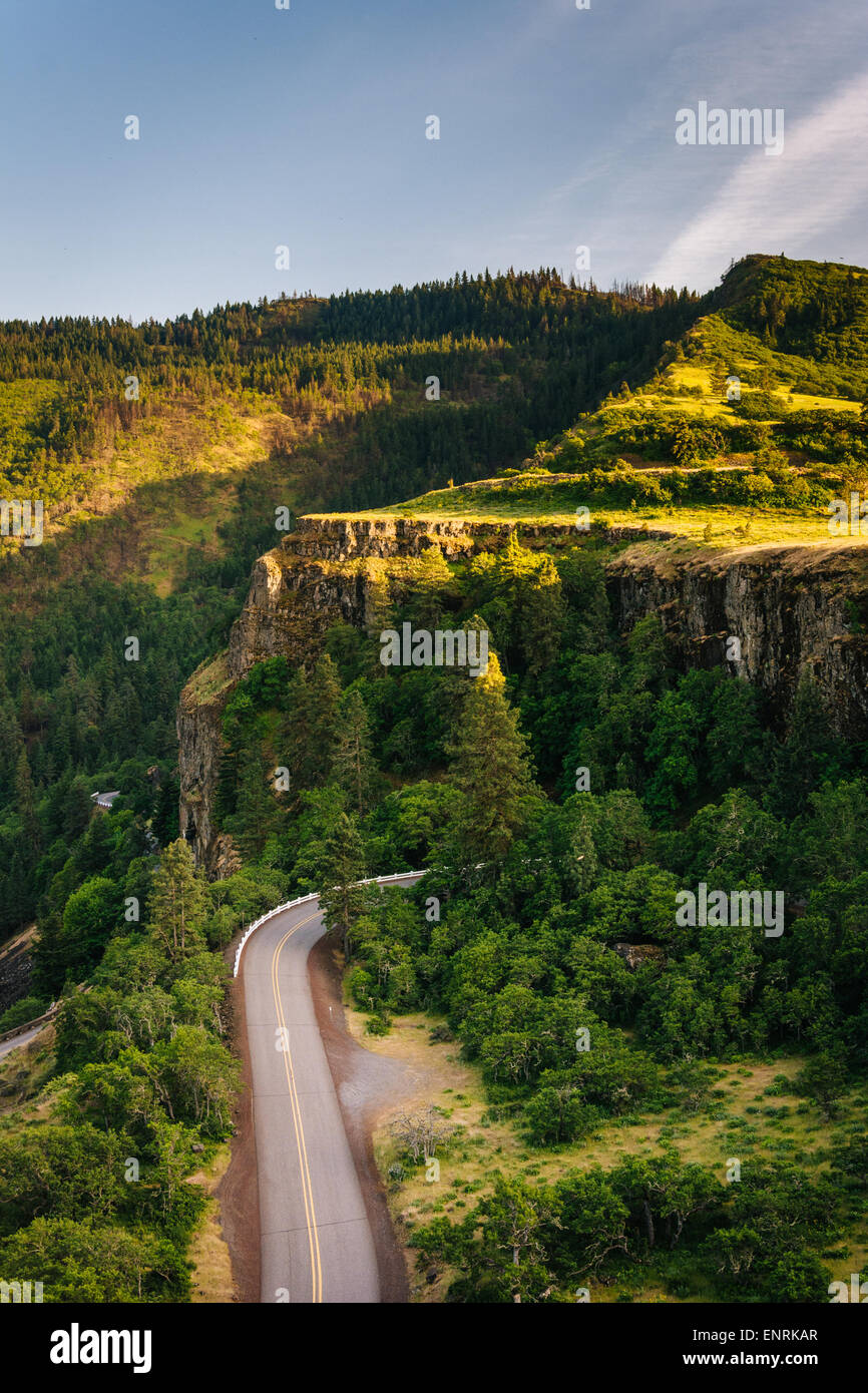 View of the Historic Columbia River Highway from Rowena Crest Overlook ...