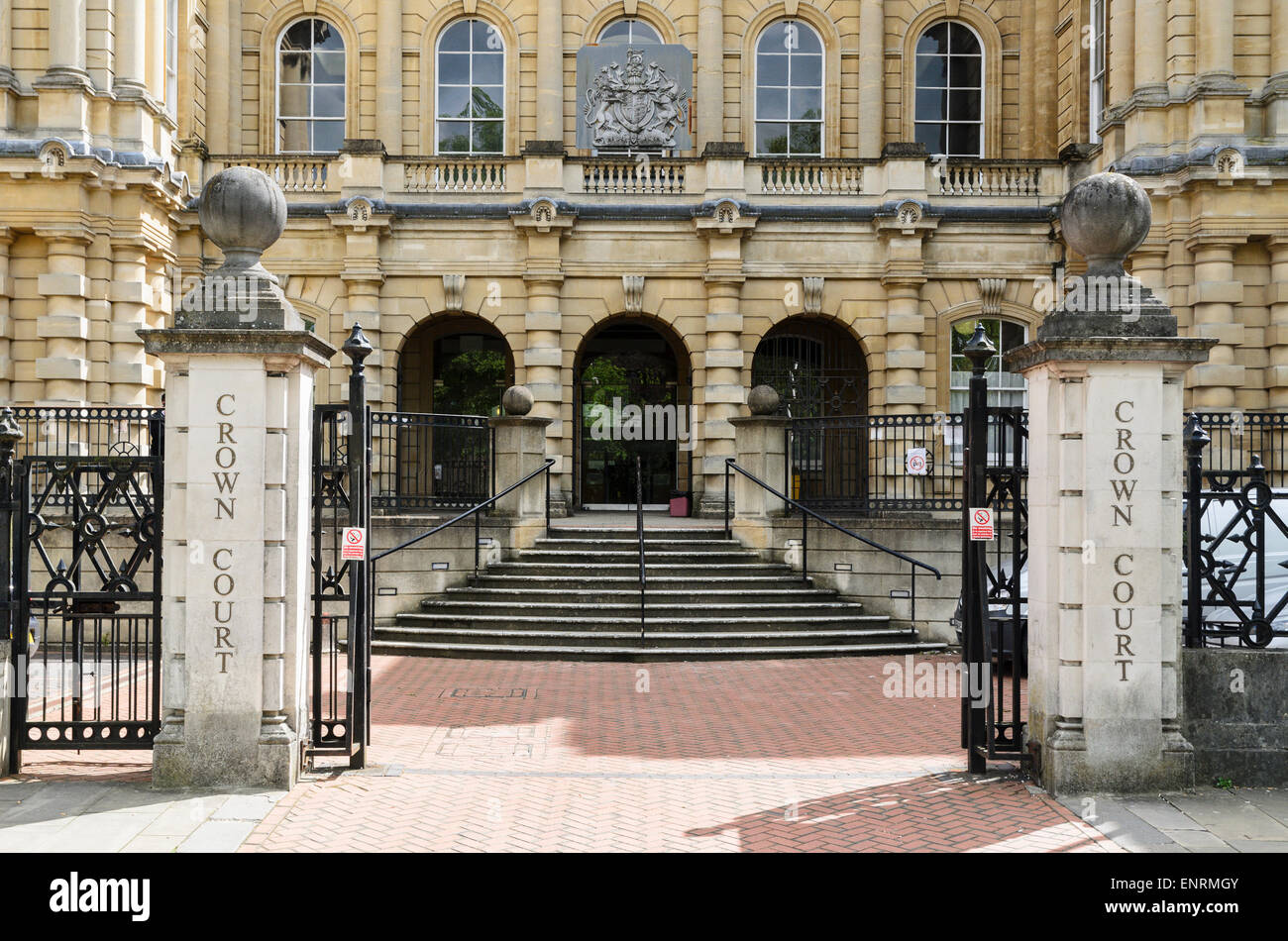 Exterior view of Reading Crown Court, Berkshire, England, U.K Stock ...