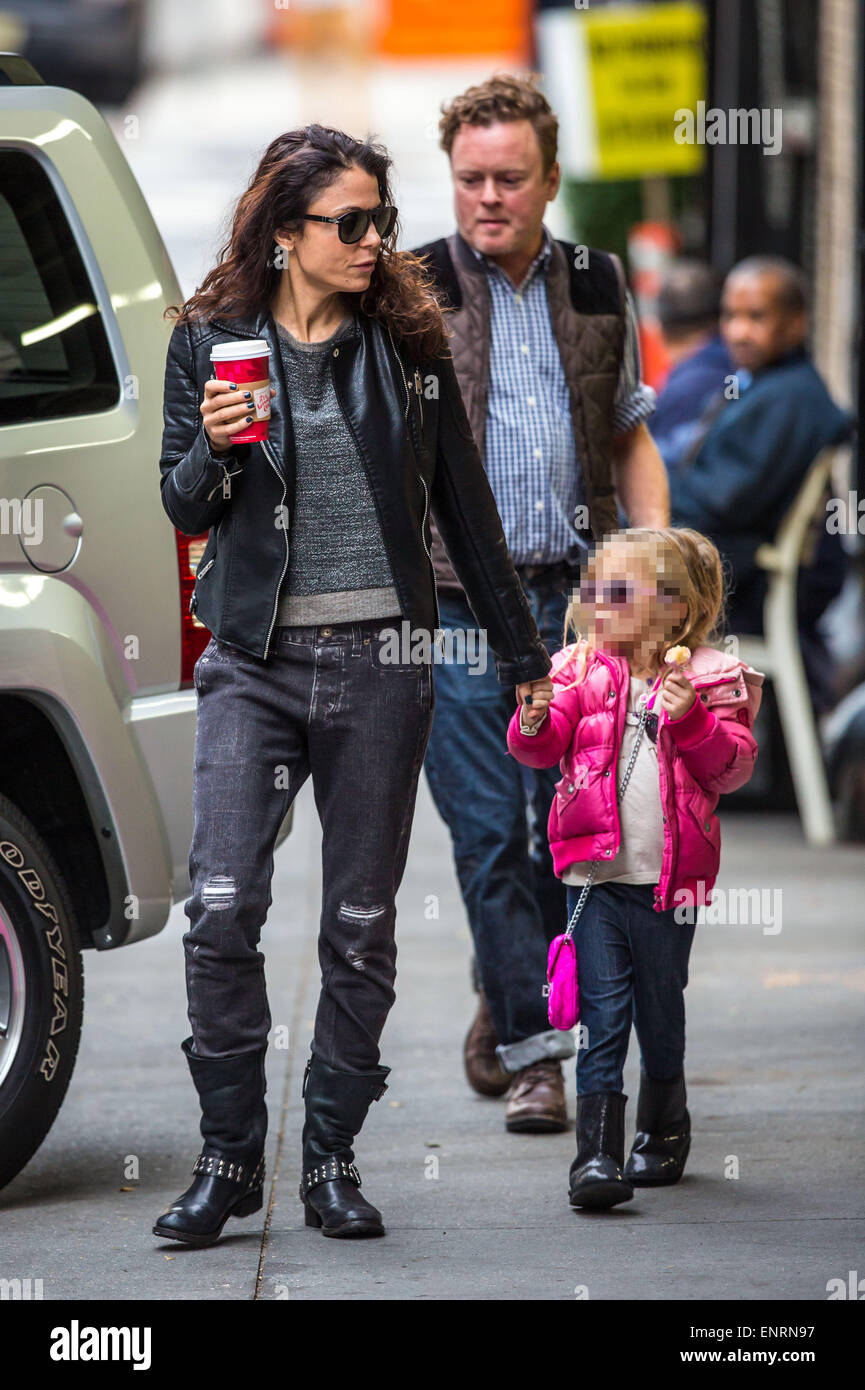 Bethenny Frankel and her daughter Bryn go out to Starbucks in Tribeca ...