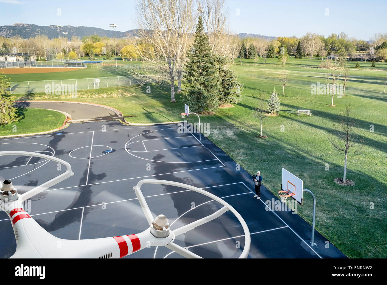 Empty basketball hi-res stock photography and images - Alamy