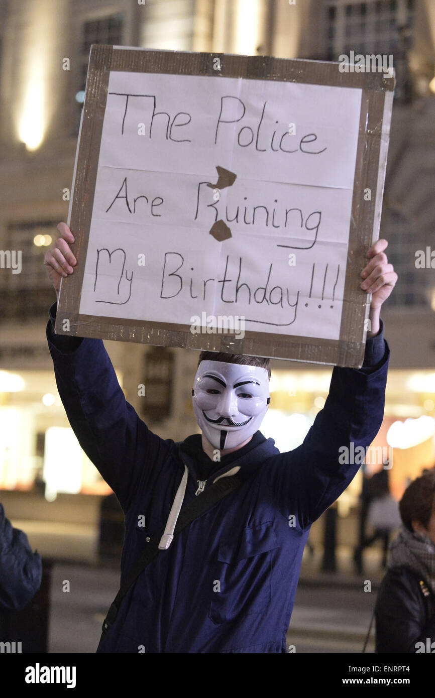 Thousands of protesters donned masks in the "Million Mask March" to ...