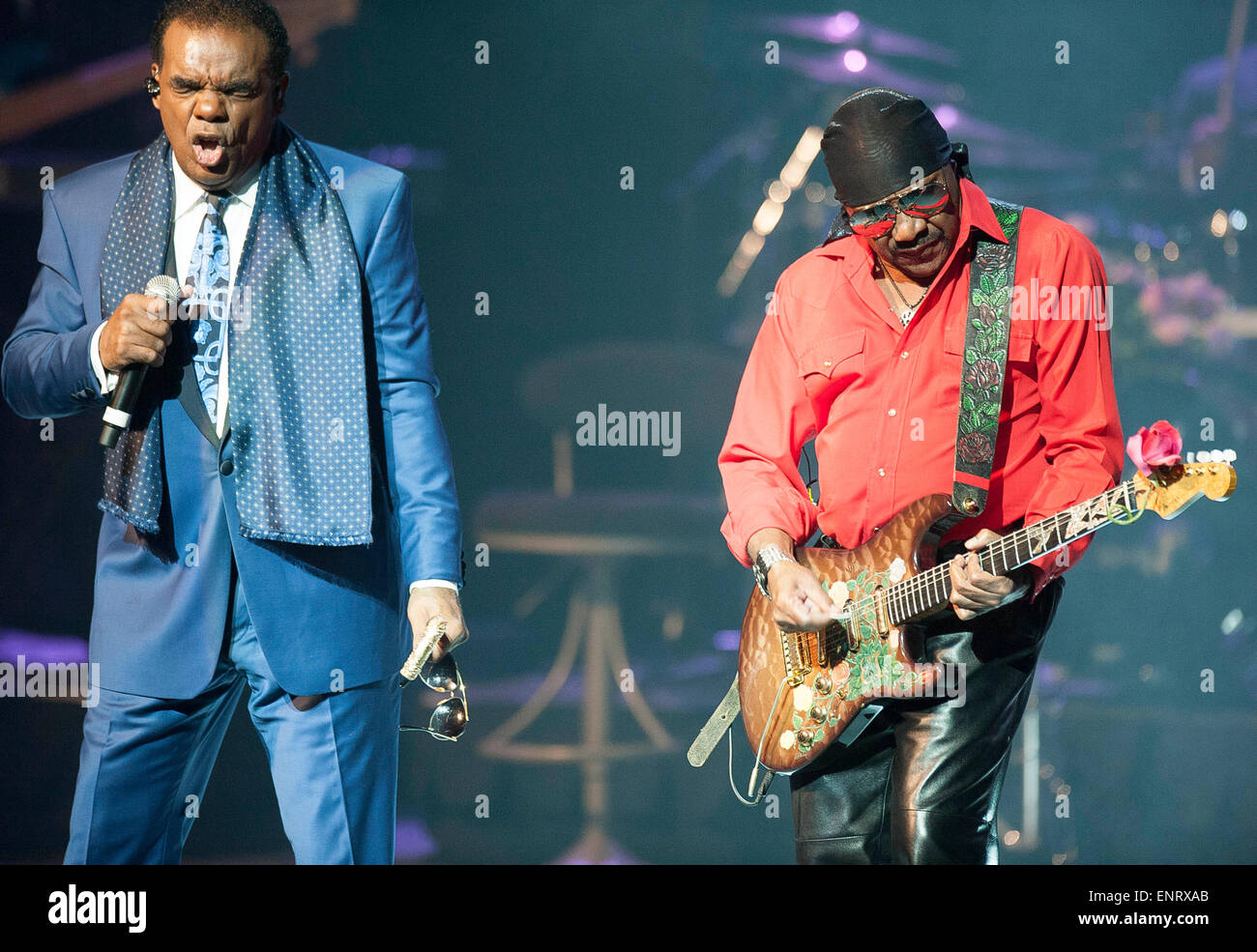 Durham, North Carolina, USA. 10th May, 2015. Singer RONALD ISLEY and ...