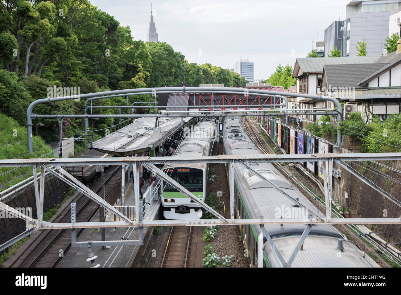 Shibuya railway station hi-res stock photography and images - Alamy