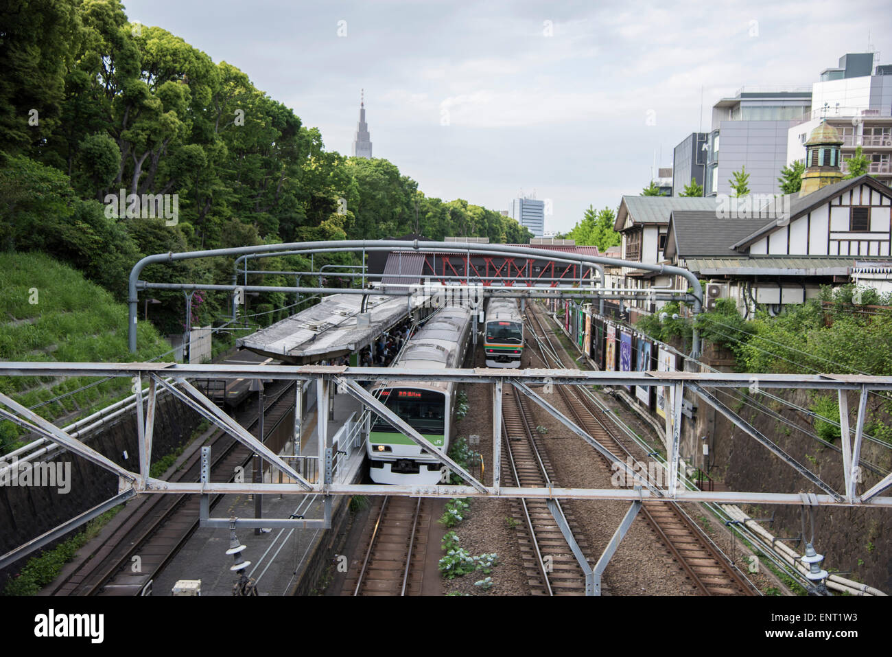 Shibuya train station hi-res stock photography and images - Alamy