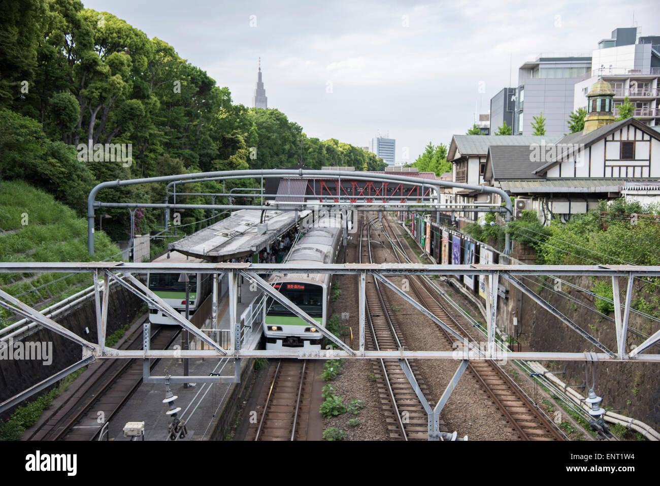 Shibuya station train hi-res stock photography and images - Alamy