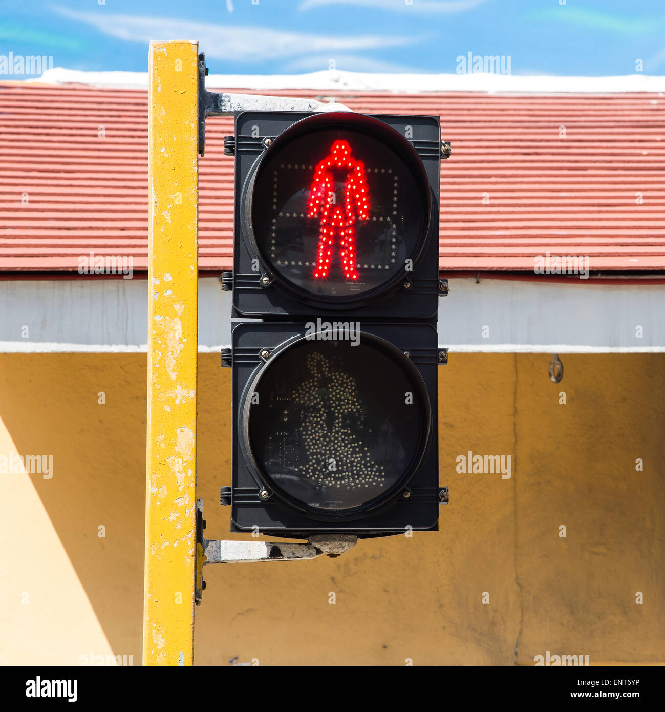 Pedestrian traffic light hi-res stock photography and images - Alamy