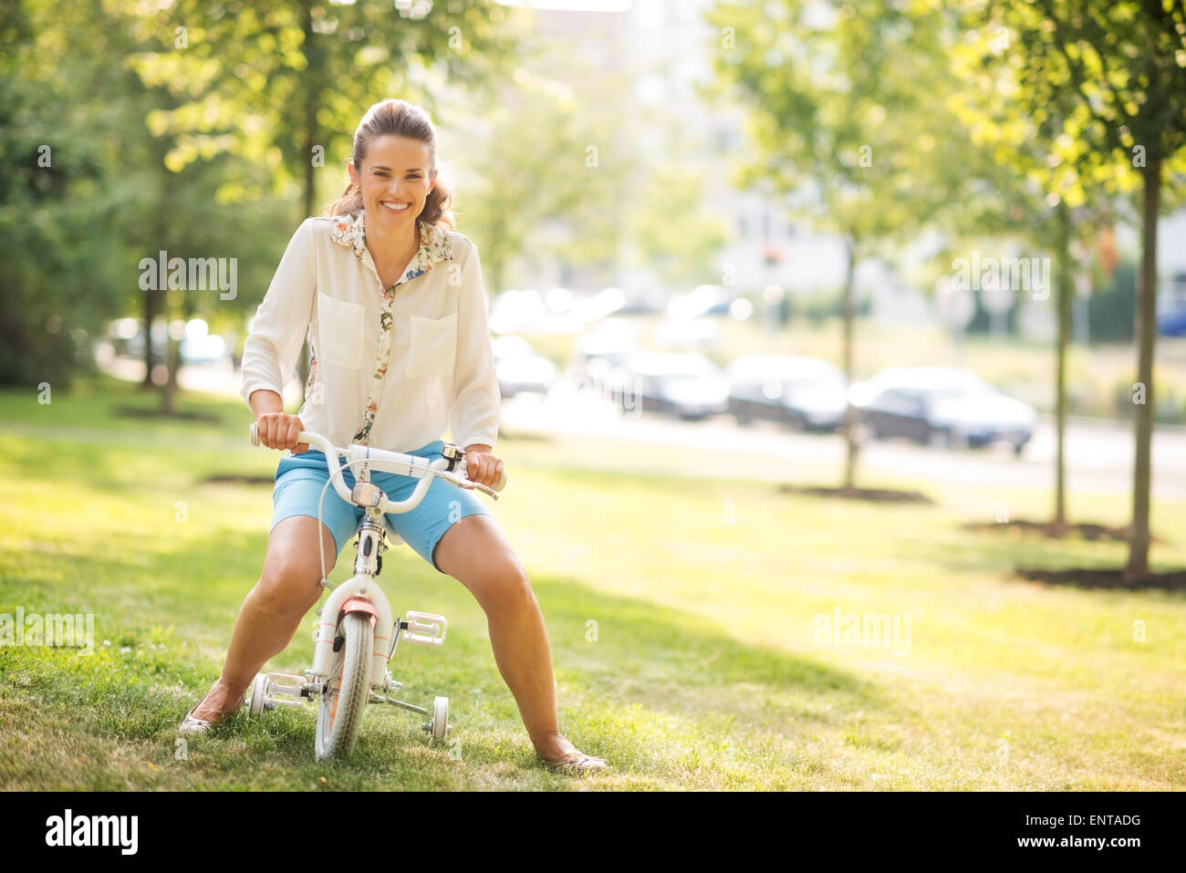Ride a bike with mom hi-res stock photography and images - Alamy