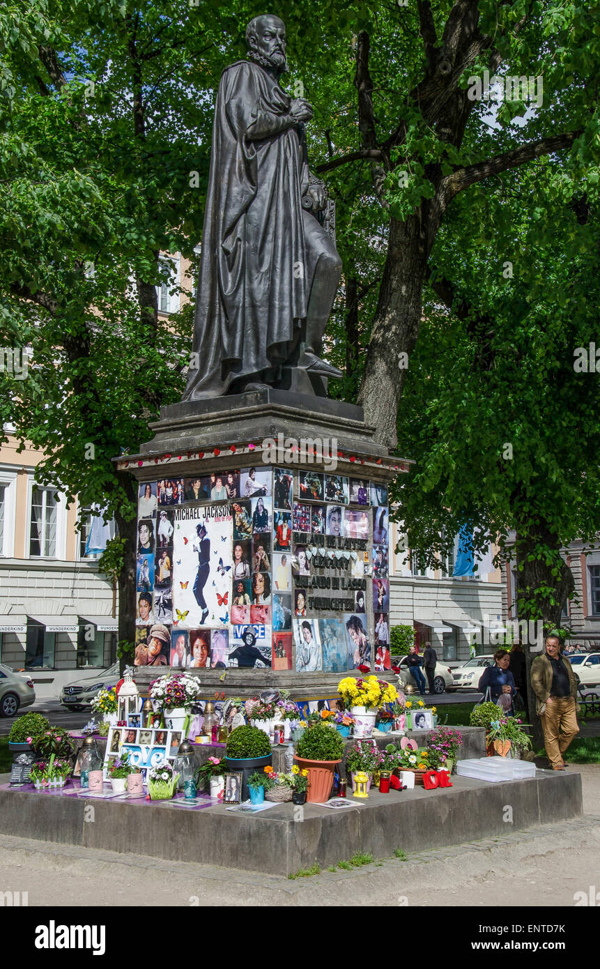Weird and Offbeat Sites: The Michael Jackson Memorial in Munich ...