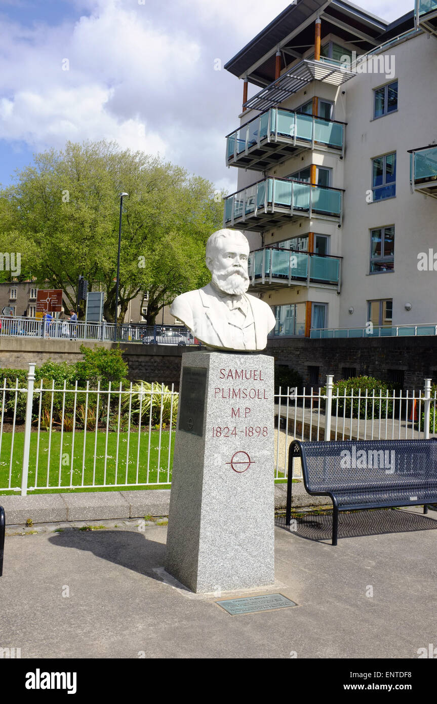 Samuel plimsoll statue hi-res stock photography and images - Alamy