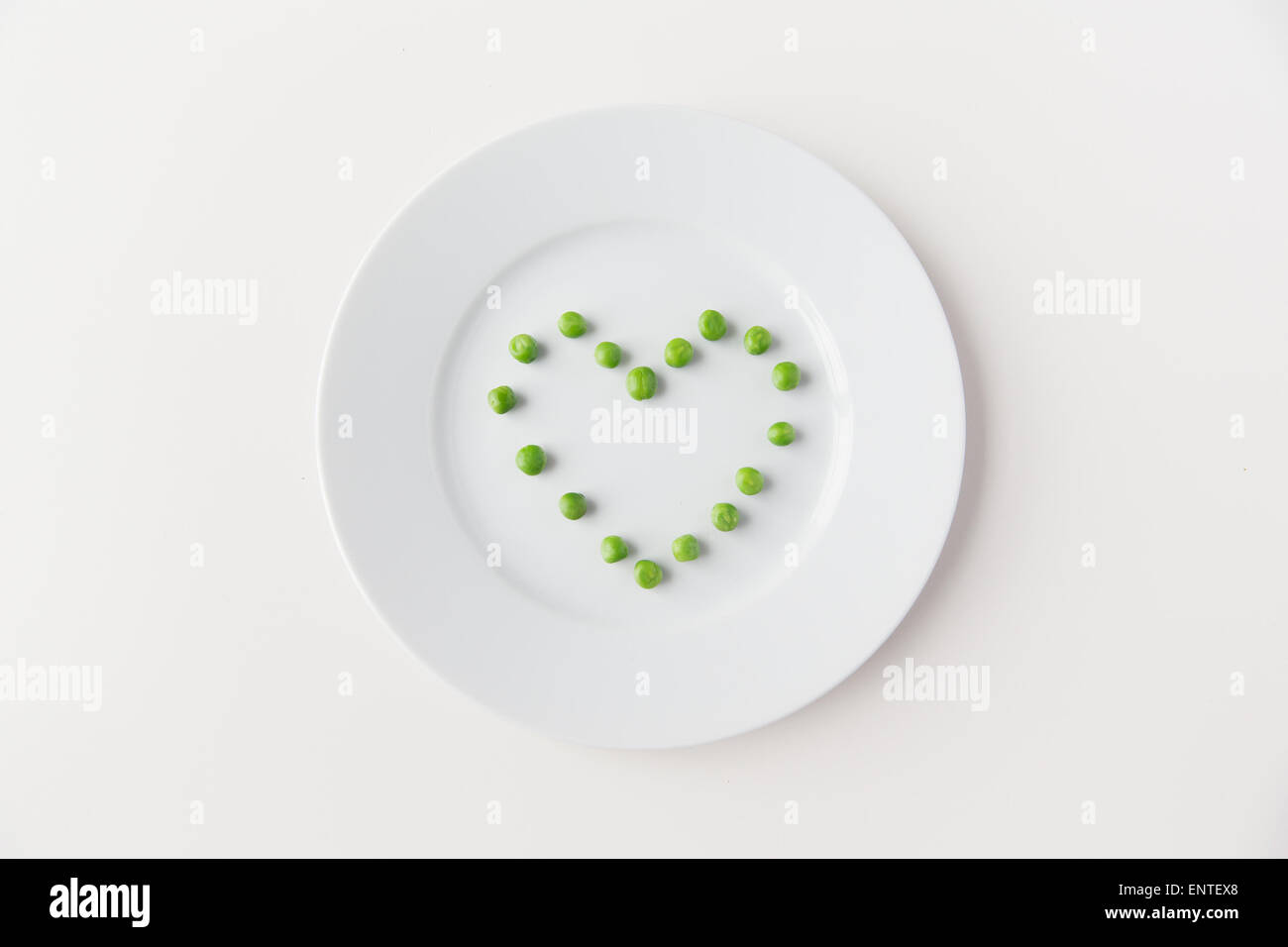 Peas plate hi-res stock photography and images - Alamy
