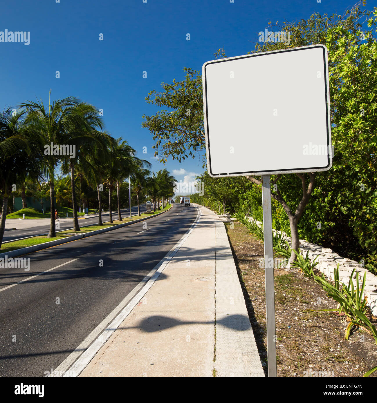 White road sign hi-res stock photography and images - Alamy