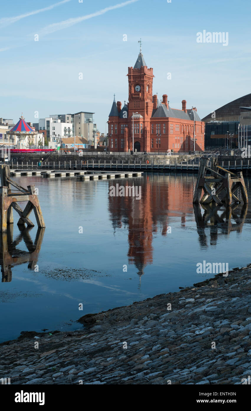 Pierhead Building in Cardiff Bay Stock Photo - Alamy