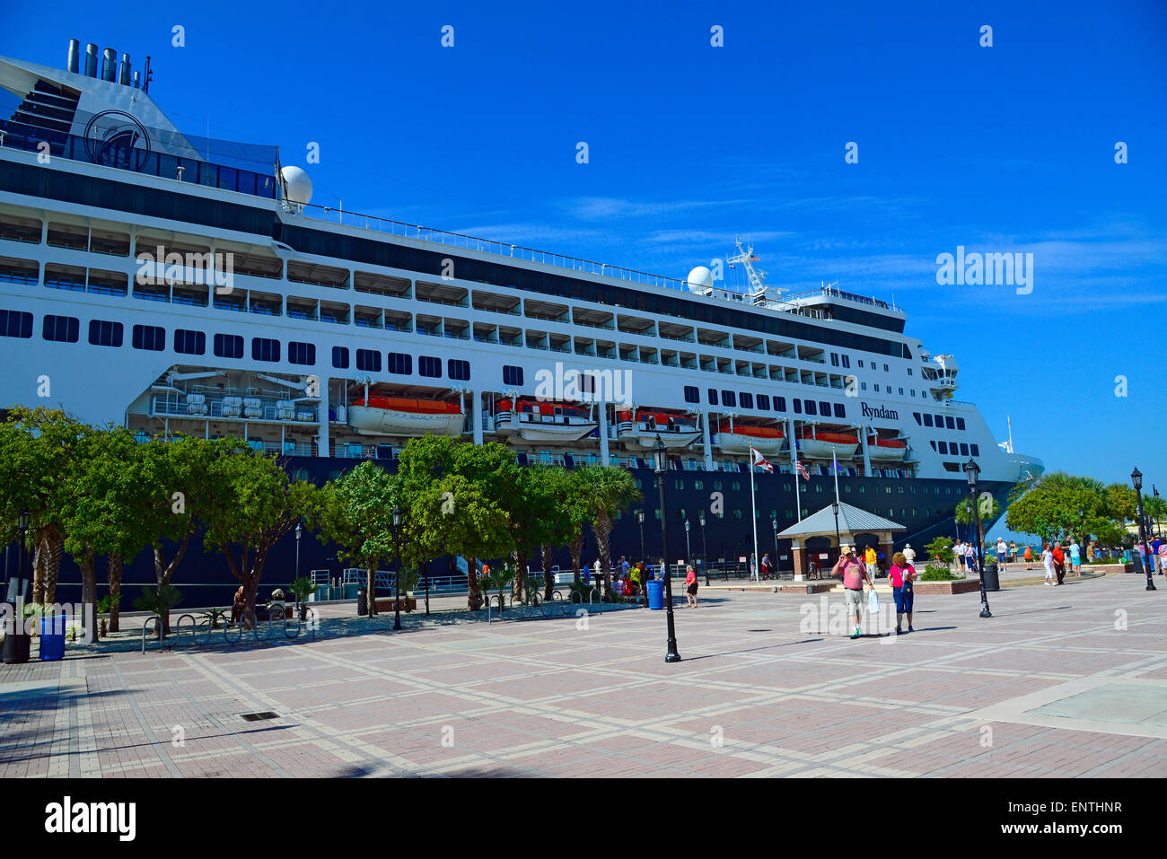 Mallory square key west florida hi-res stock photography and images - Alamy