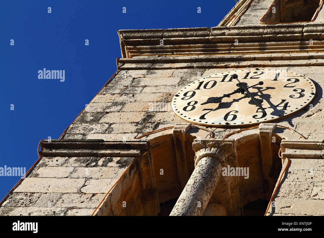 Church clock face hi-res stock photography and images - Alamy