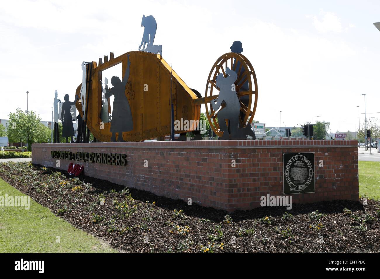 Lincoln Tank Memorial, Tritton Road Roundabout, Lincoln, Lincolnshire ...