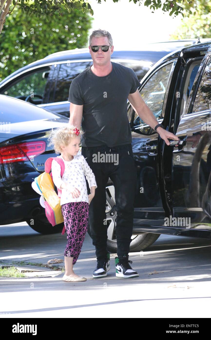 Eric Dane heads out for the day with his daughter Featuring: Eric Dane ...